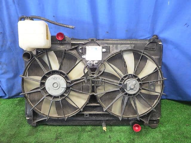 [Used]Radiator TOYOTA Lexus gs 2005 DBA-GRS191 1640031370 - BE FORWARD ...