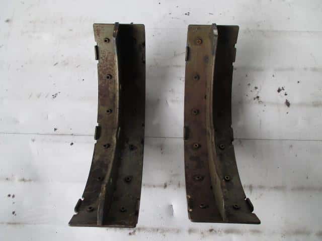 [Used]Rear Brake Shoe MITSUBISHI Canter 2001 KK-FE63EGX MC894239 - BE ...