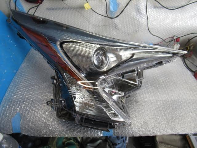 [Used]Prius ZVW50 Right Headlight 8114547691 - BE FORWARD Auto Parts