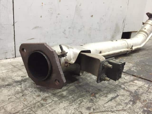 [Used]Skyline ER34 catalytic converter 208025L326 - BE FORWARD Auto Parts