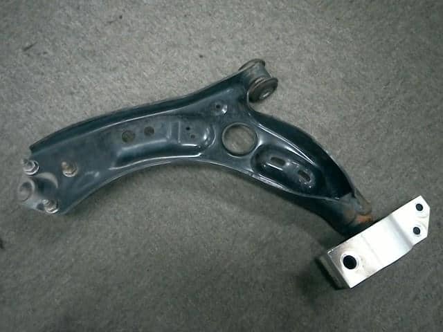 [Used]Front Right Lower Control Arm VOLKSWAGEN Passat 2012 DBA-3CCAX ...
