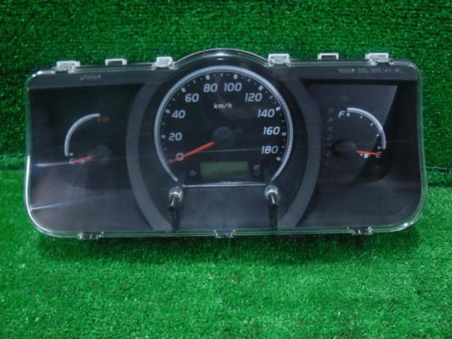 [Used]Speedometer TOYOTA Hiace 2006 CBA-TRH219W 8380026A11 - BE FORWARD ...