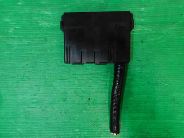 [Used]Fuse Box NISSAN Fairlady Z 2002 UA-Z33 24381C9900 - BE FORWARD ...