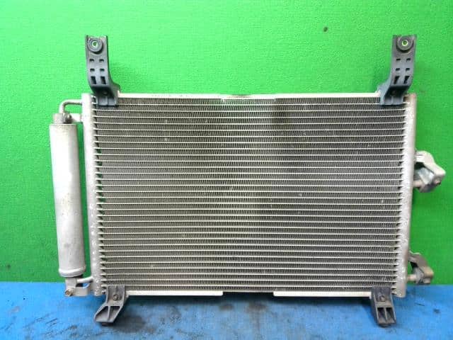 MITSUBISHI PAJERO MINI 2000 GF-H58A Condensatore MR315334 [Usato] [PA46906259]