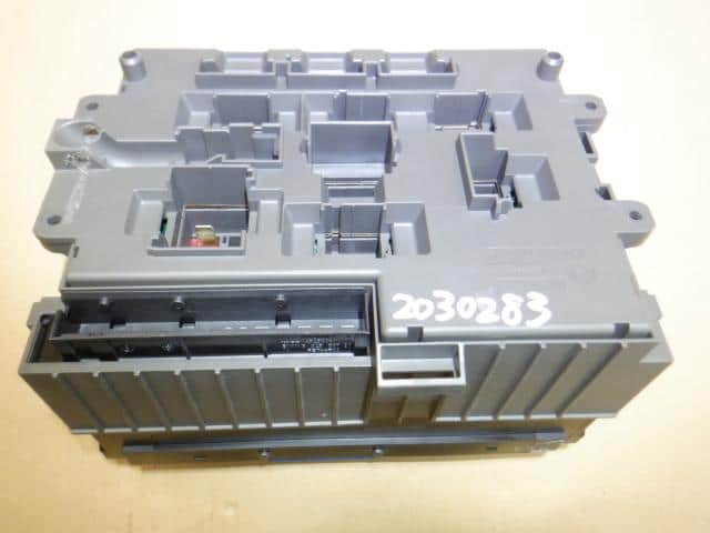 [Used]BMW E87 1 Series UE16 Fuse Box - BE FORWARD Auto Parts