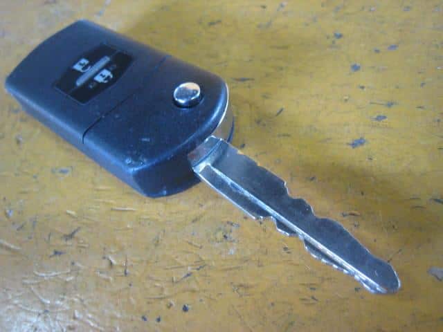 [Used]Demio DY5W Keyless Entry Remote Control Key - BE FORWARD Auto Parts