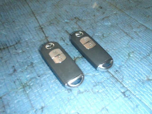 [Used]Keyless Entry Remote Control Key MAZDA Verisa 2006 DBA-DC5R - BE ...