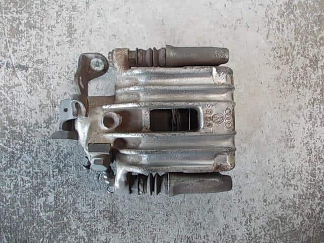 [Used]Rear Left Caliper VOLKSWAGEN Golf 2000 GF-1EAGG 1J0615423 - BE ...