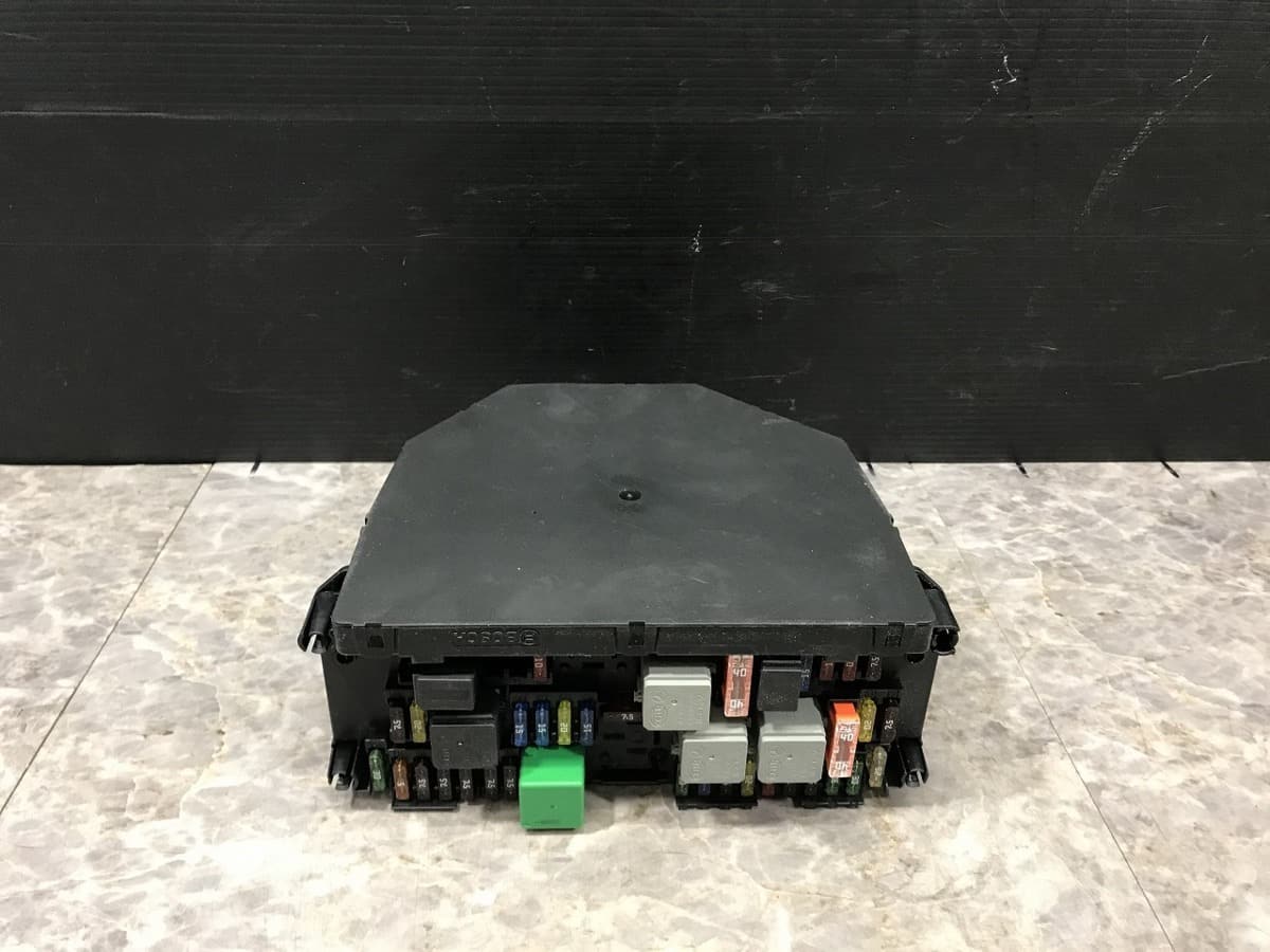 [Used]45 Mercedes-Benz W204 C200 electric module Fuse Box A2045404350 ...