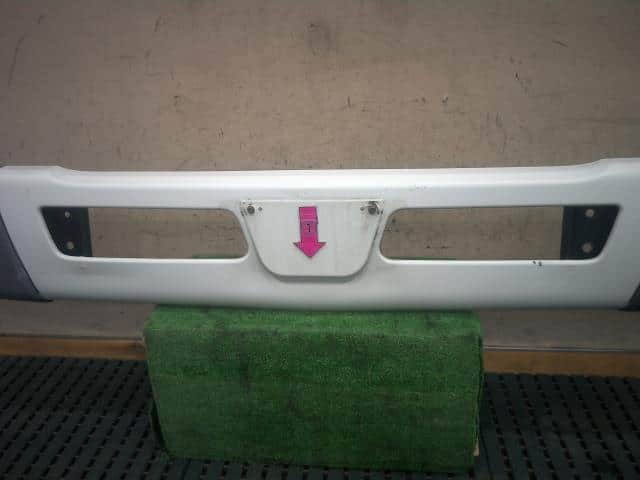 [Used]Front Bumper Mitsubishi Fuso 2011 SKG-FEB50 MC978516 - BE FORWARD ...