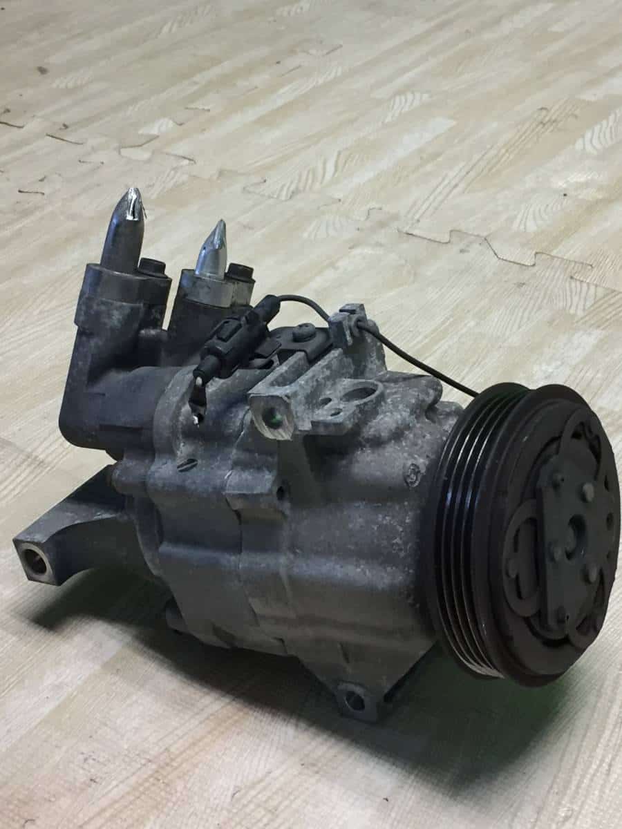 [Used]ZC71S Swift air-conditioner compressor 95201-51KB0 2008 pipe 4423 ...