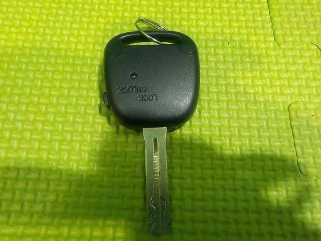 [Used]Altezza GXE10W Keyless Entry Remote Control Key 8907053740 - BE ...