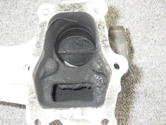 [Used]Throttle Body HINO Dutro 2006 BDG-XZU308M 26100E0061 - BE FORWARD ...