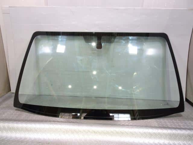 [Used]Front Windshield NISSAN Nv350 caravan 2015 CBF-VR2E26 G27003XA0C ...