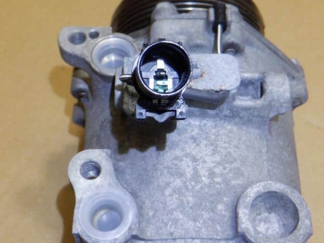 [Used]Colt Plus Z24W A/C Compressor 7813A138 - BE FORWARD Auto Parts