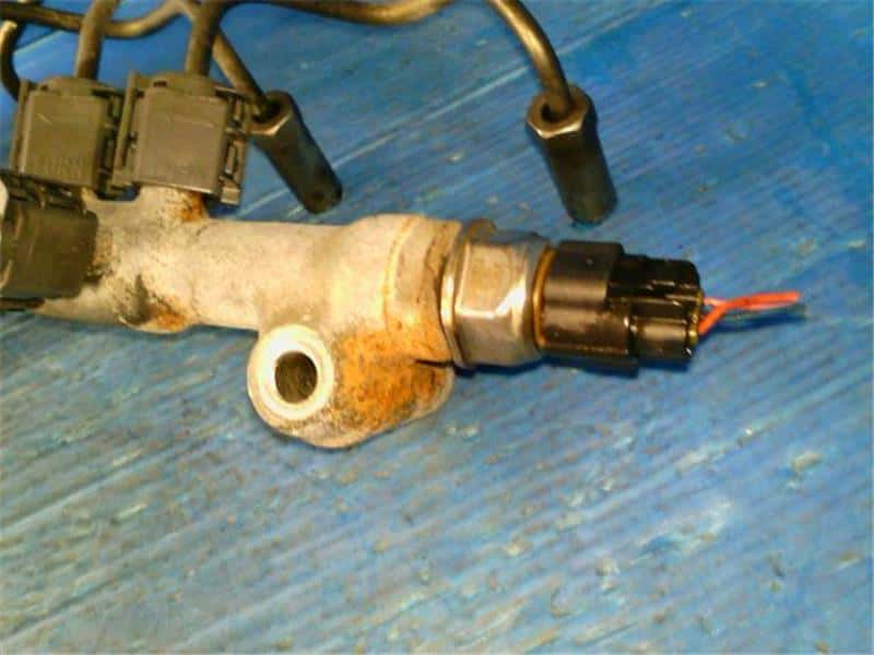 [Used]Common Rail NISSAN Nv350 caravan 2013 LDF-CW8E26 175205X00A - BE ...