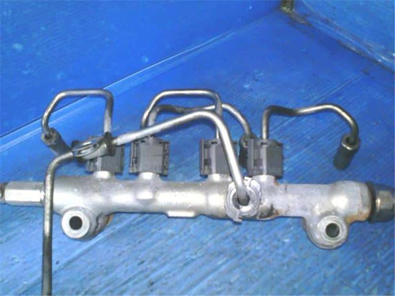 [Used]Common Rail NISSAN Nv350 caravan 2013 LDF-CW8E26 175205X00A - BE ...