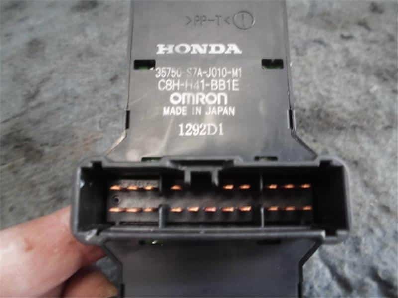 [Used]Power Window Switch HONDA Stream 2002 LA-RN3 - BE FORWARD Auto Parts