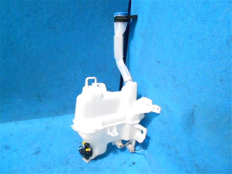 [Used]Windshield Washer Reservoir Tank MAZDA Axela 2018 DBA-BM5FS ...