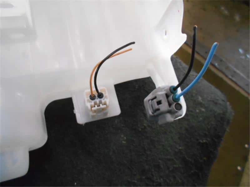 [Used]Windshield Washer Reservoir Tank MAZDA Axela 2018 DBA-BM5FS ...