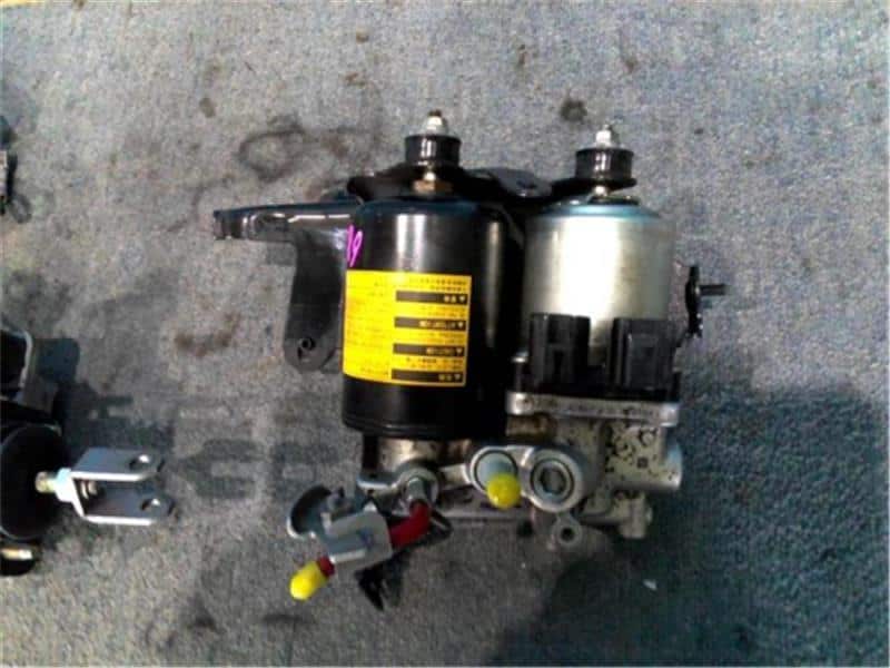 [Used]Brake Booster TOYOTA Prius 2010 DAA-ZVW30 4705047120 - BE FORWARD ...