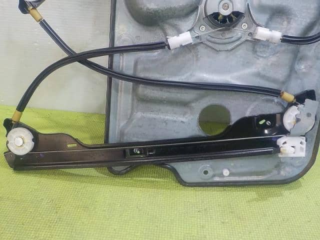 [Used]Dualis KJ10 Right Front Door Regulator 80770JD000 - BE FORWARD ...