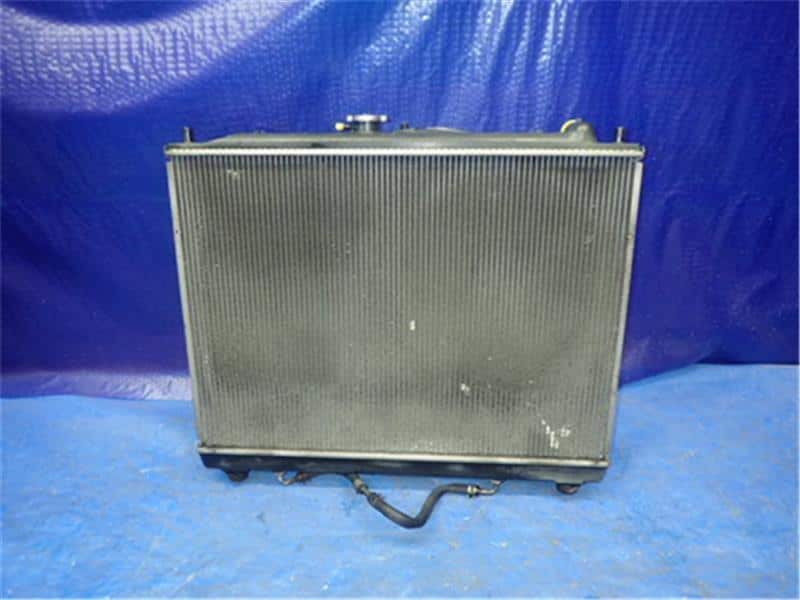 [Used]Radiator MITSUBISHI Pajero 2001 TA-V75W MR968286 - BE FORWARD ...