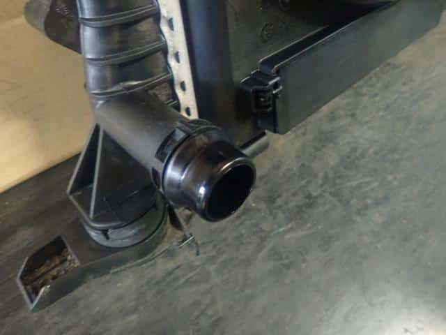 [Used]Audi A4 8KCDN radiator 8K0121251AJ - BE FORWARD Auto Parts