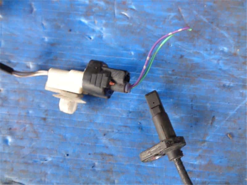 [Used]ABS Sensor MITSUBISHI Mirage 2013 DBA-A05A 4670A970 - BE FORWARD ...