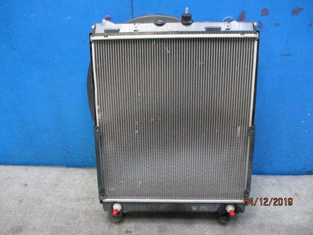 [Used]Radiator MITSUBISHI Canter 2014 TPG-FBA00 ME418718 - BE FORWARD ...