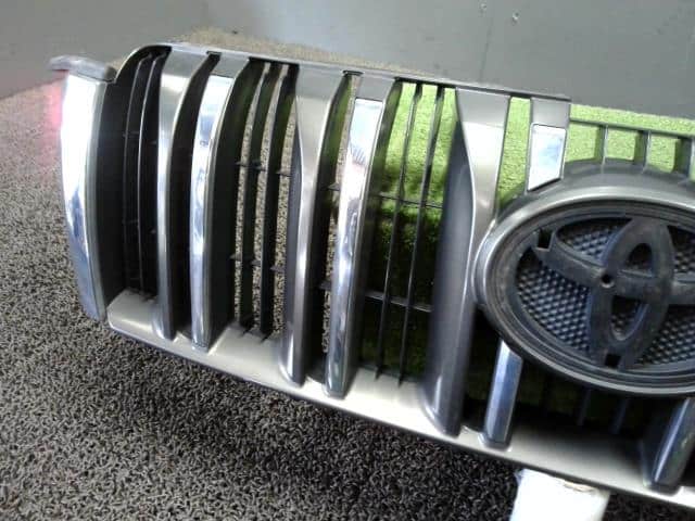 [Used]Radiator Grille TOYOTA Landcruiser prado 2009 CBA-TRJ150W ...
