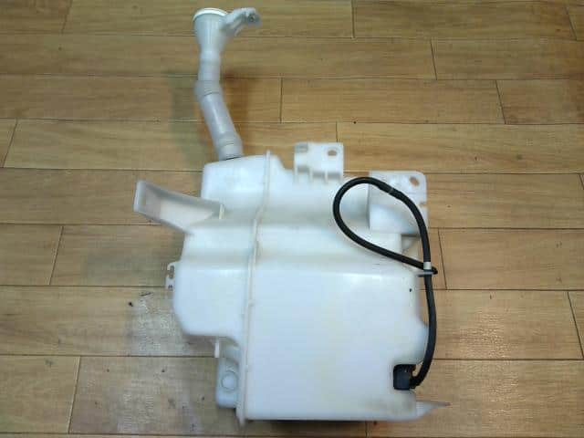 [Used]Windshield Washer Tank MITSUBISHI Galant Fortis 2011 DBA-CY6A ...