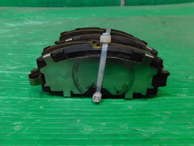 [Used]Front brake pad right and left set TOYOTA Porte 2013 DBA-NCP141 ...