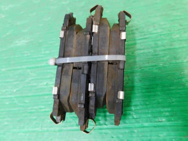 [Used]Front brake pad right and left set TOYOTA Porte 2013 DBA-NCP141 ...