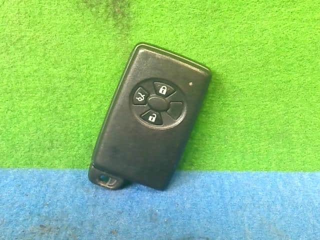 [Used]Keyless Entry Remote Control Key TOYOTA Corolla Axio 2006 DBA ...