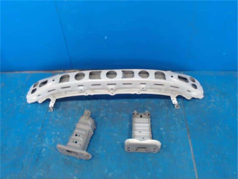 [Used]Front Bumper Reinforcement TOYOTA Belta 2007 DBA-SCP92 5202152050 ...