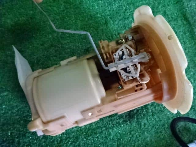 [Used]Fuel Pump NISSAN Tino 1999 GF-V10 170424M400 - BE FORWARD Auto Parts