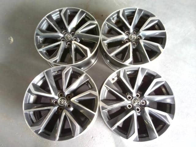 [Used]Wheel TOYOTA 2018 6AA-ZWE211H 4261112D60 - BE FORWARD Auto Parts