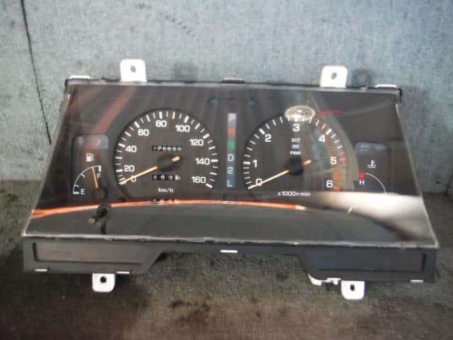 [Used]Speedometer TOYOTA Hiace 1989 Q-LH107G - BE FORWARD Auto Parts