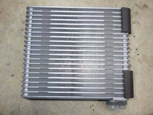 [Used]Air Conditioner Assembly TOYOTA IST 2002 UA-NCP60 8850152070 - BE ...