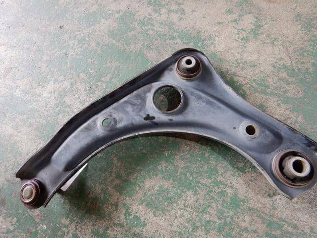 [Used]Front Right Lower Control Arm NISSAN Note 2013 DBA-E12 545003VA1A ...