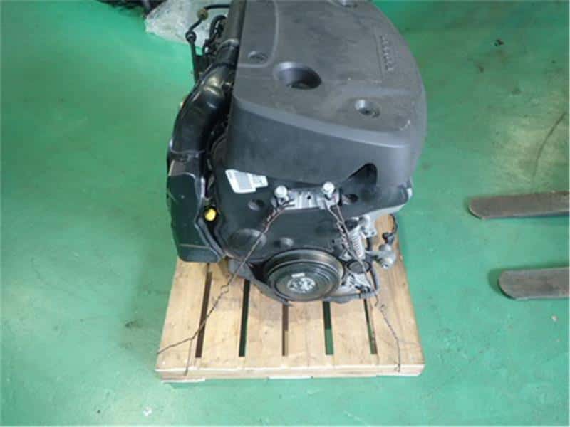 [Used]D4204T Engine VOLVO Volvo 40 series 2016 LDA-MD4204T - BE FORWARD ...