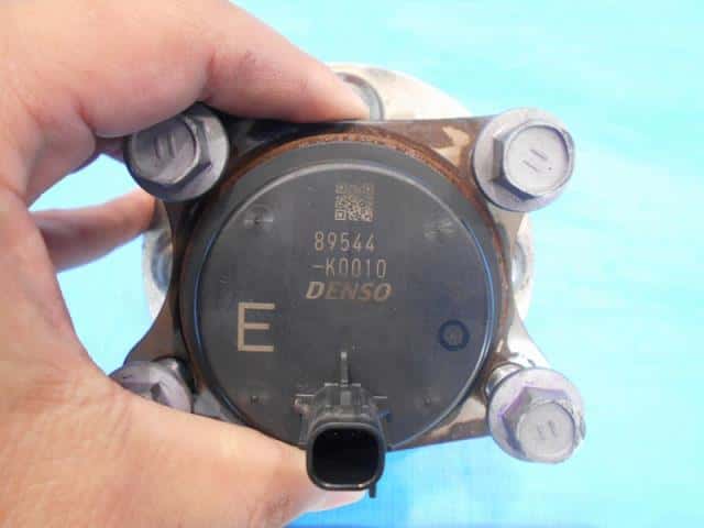 [Used]Rear Wheel Hub TOYOTA 2020 5BA-KSP210 42450K0010 - BE FORWARD ...