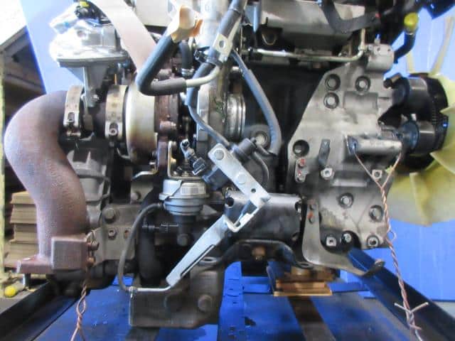 [Used]4P10 Engine Mitsubishi Fuso 2010 SKG-FBA20 MK668029 - BE FORWARD ...