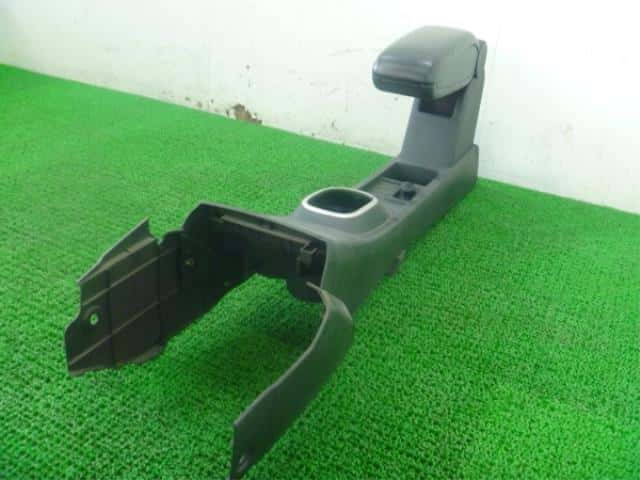 [Used]Console Box NISSAN Tiida 2005 DBA-C11 - BE FORWARD Auto Parts
