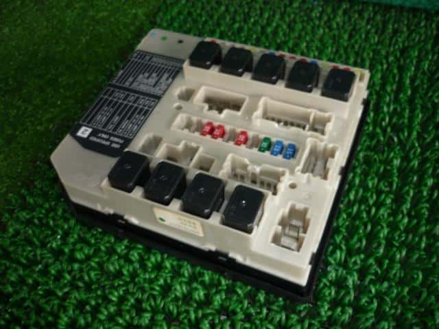 [Used]Fuse Box NISSAN Note 2005 DBA-E11 284B7ED000 - BE FORWARD Auto Parts