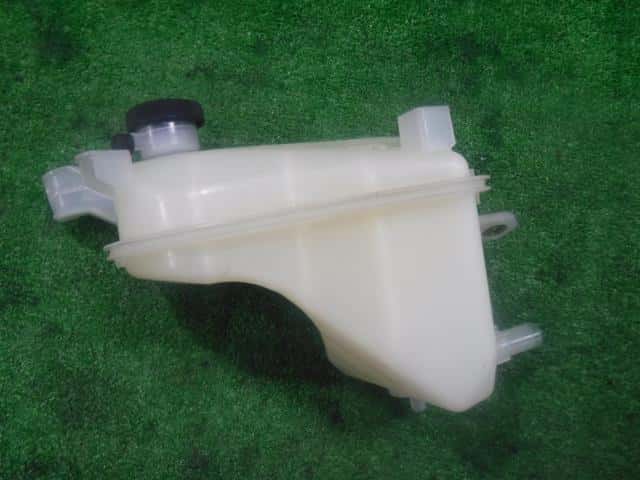 [Used]Coolant Tank TOYOTA Prius 2015 DAA-ZVW30 1648028080 - BE FORWARD ...