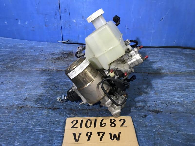[Used]Brake Master Cylinder MITSUBISHI Pajero 2007 CBA-V97W MR569728 ...