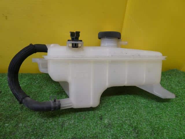 [Used]Coolant Tank TOYOTA Vanguard 2010 DBA-ACA33W 1647028110 - BE ...