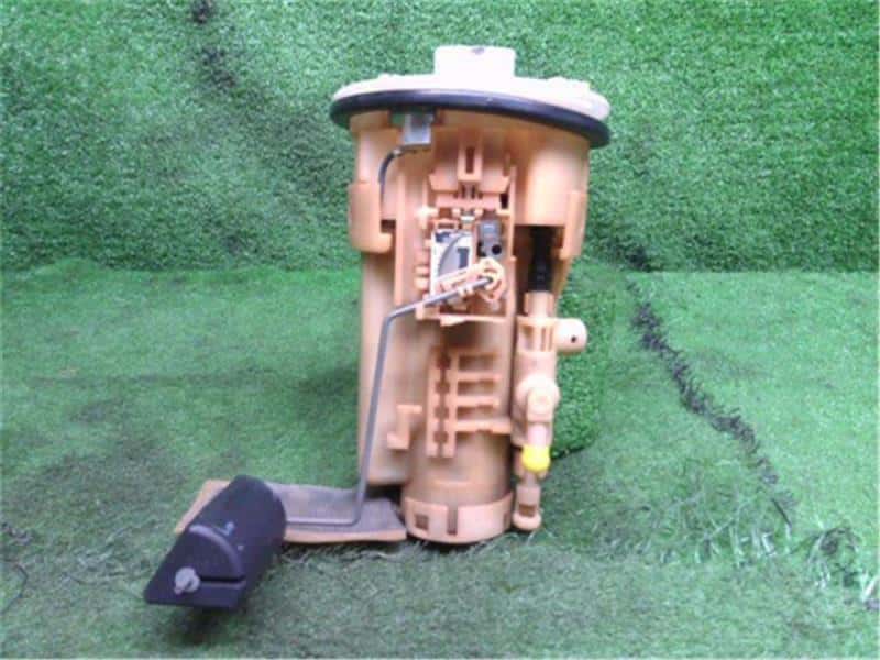 [Used]Fuel Pump TOYOTA Voxy 2002 TA-AZR65G 2322128040 - BE FORWARD Auto ...